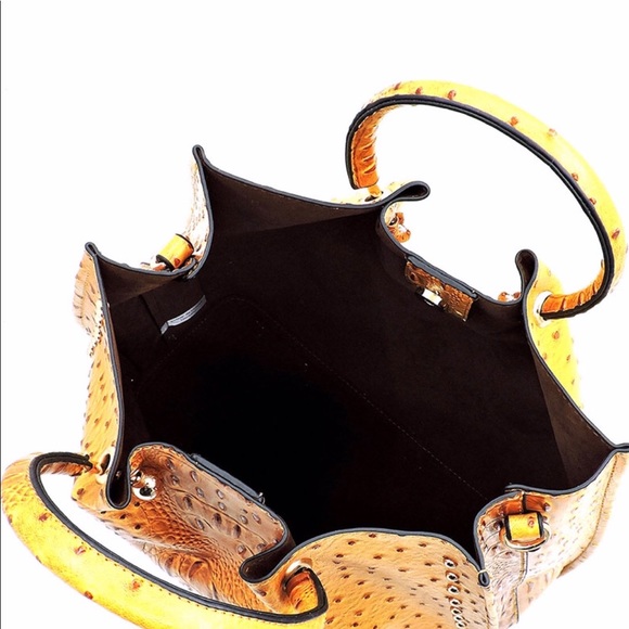 Bags | Chic | Poshmark